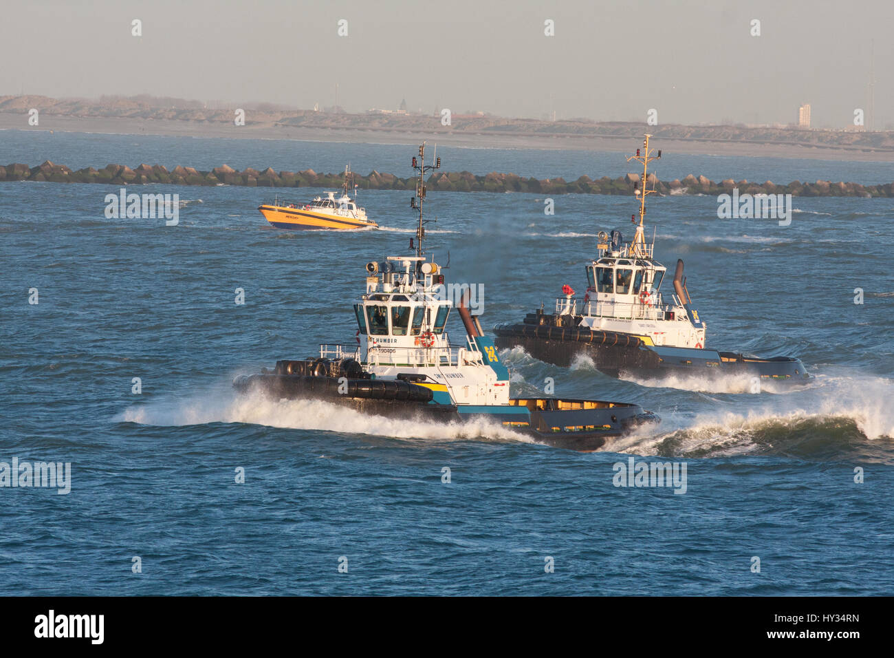 Water crushing boats hi-res stock photography and images - Alamy