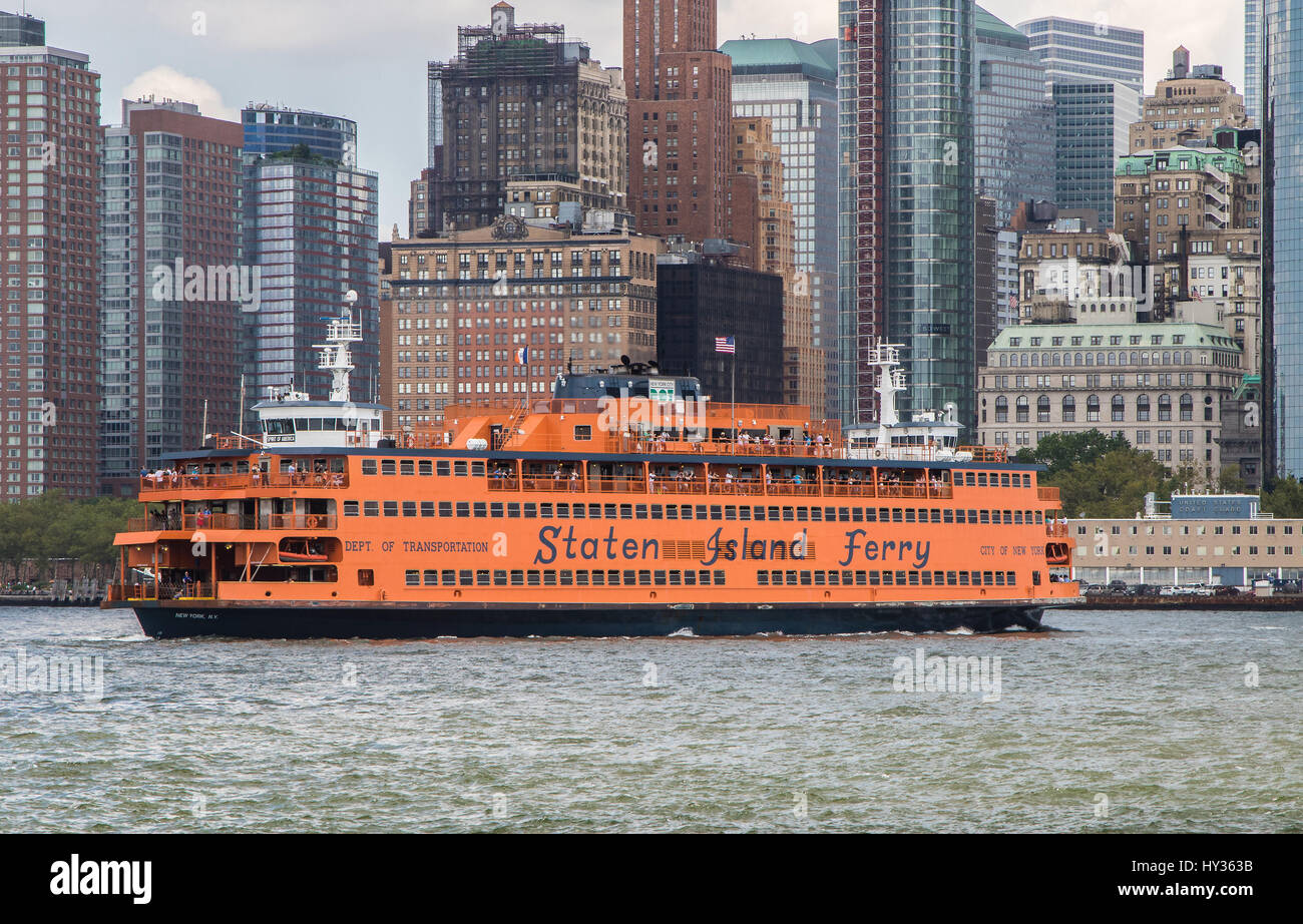 Staten island ferry terminal manhattan hi-res stock photography and ...