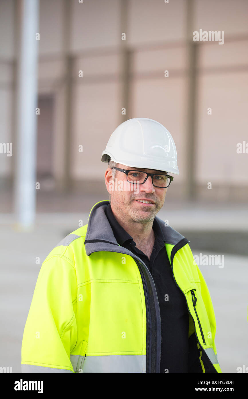 Reflective jacket hi-res stock photography and images - Alamy