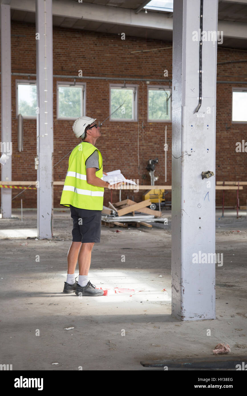 Construction papers hi-res stock photography and images - Alamy