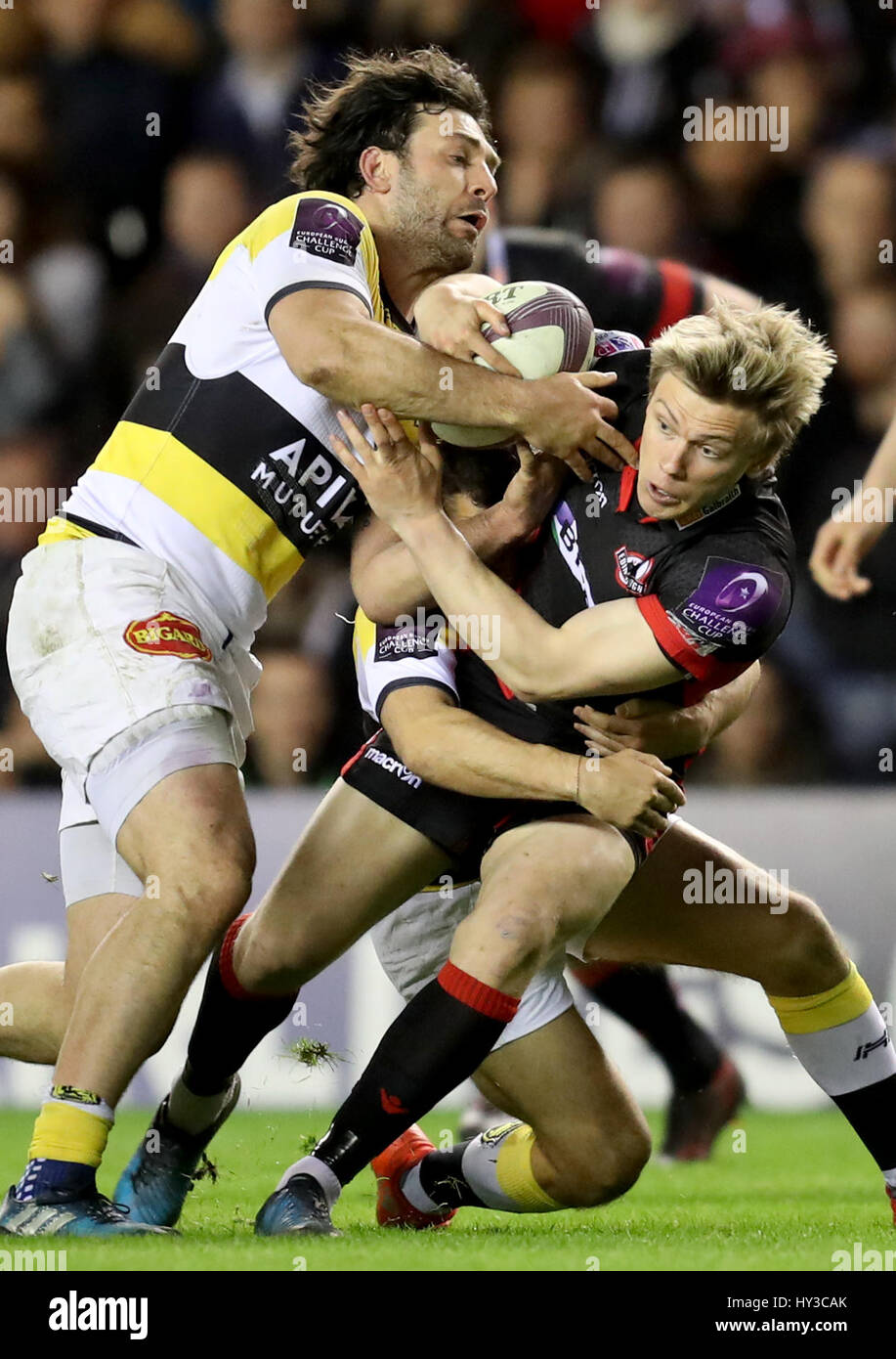 Edinburgh's Nathan Fowles and La Rochelle's Kevin Gourdon during the ...