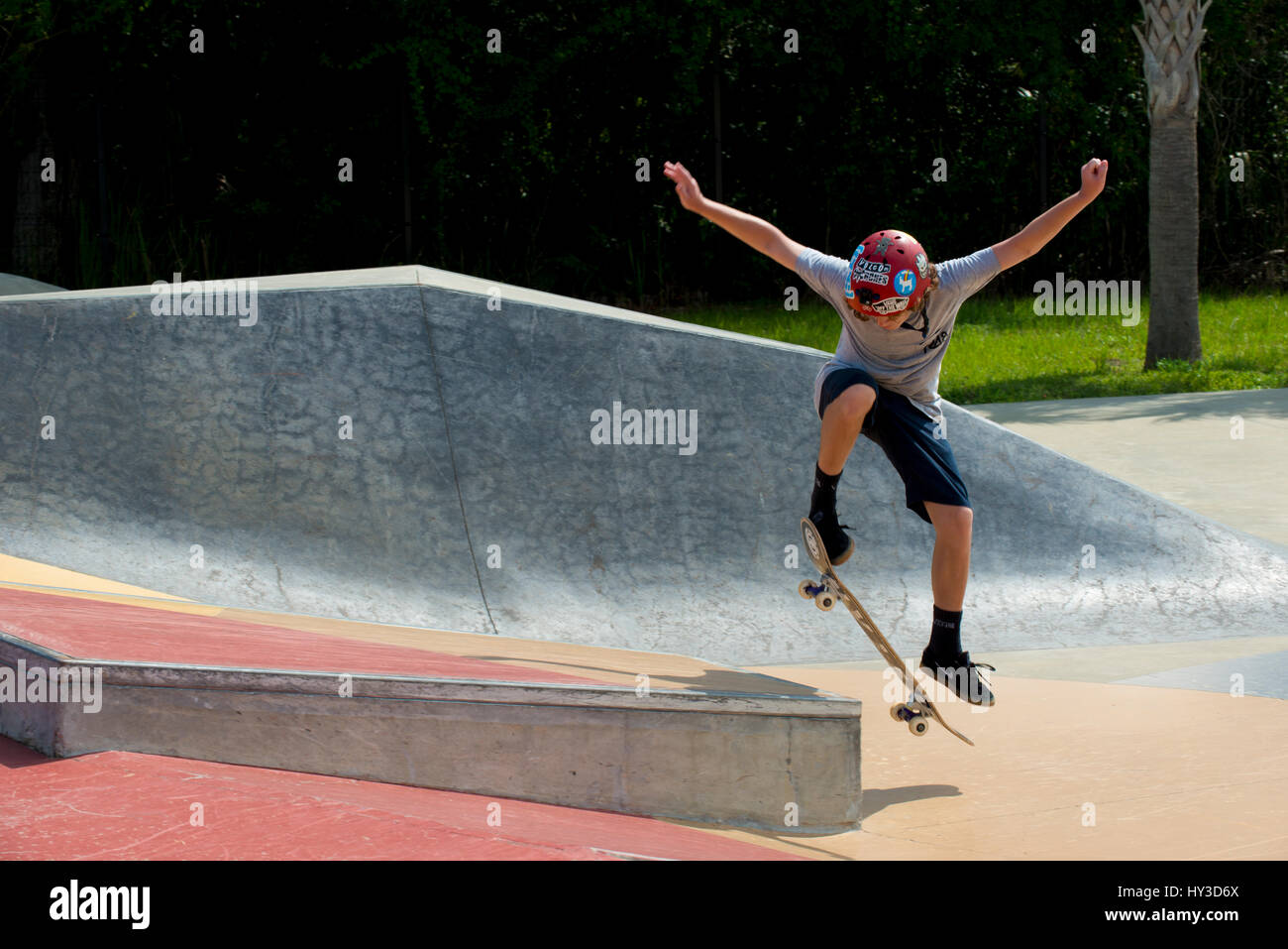 Boy arms out hi-res stock photography and images - Alamy