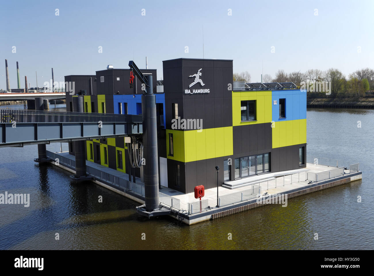 Ponton port hi-res stock photography and images - Alamy