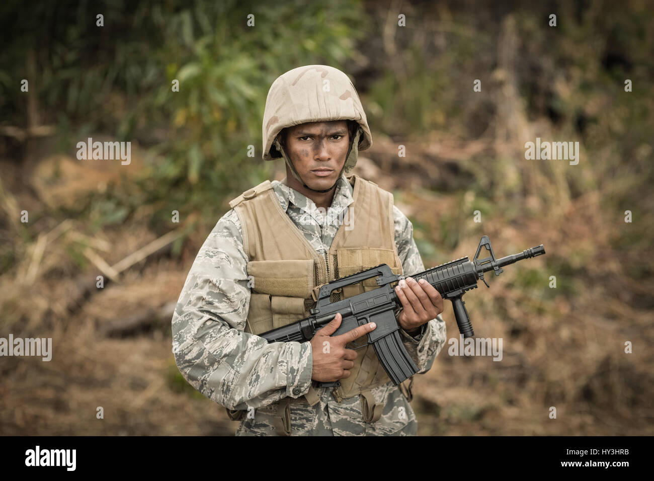 Army soldier military uniform standing holding preparation hi-res stock ...