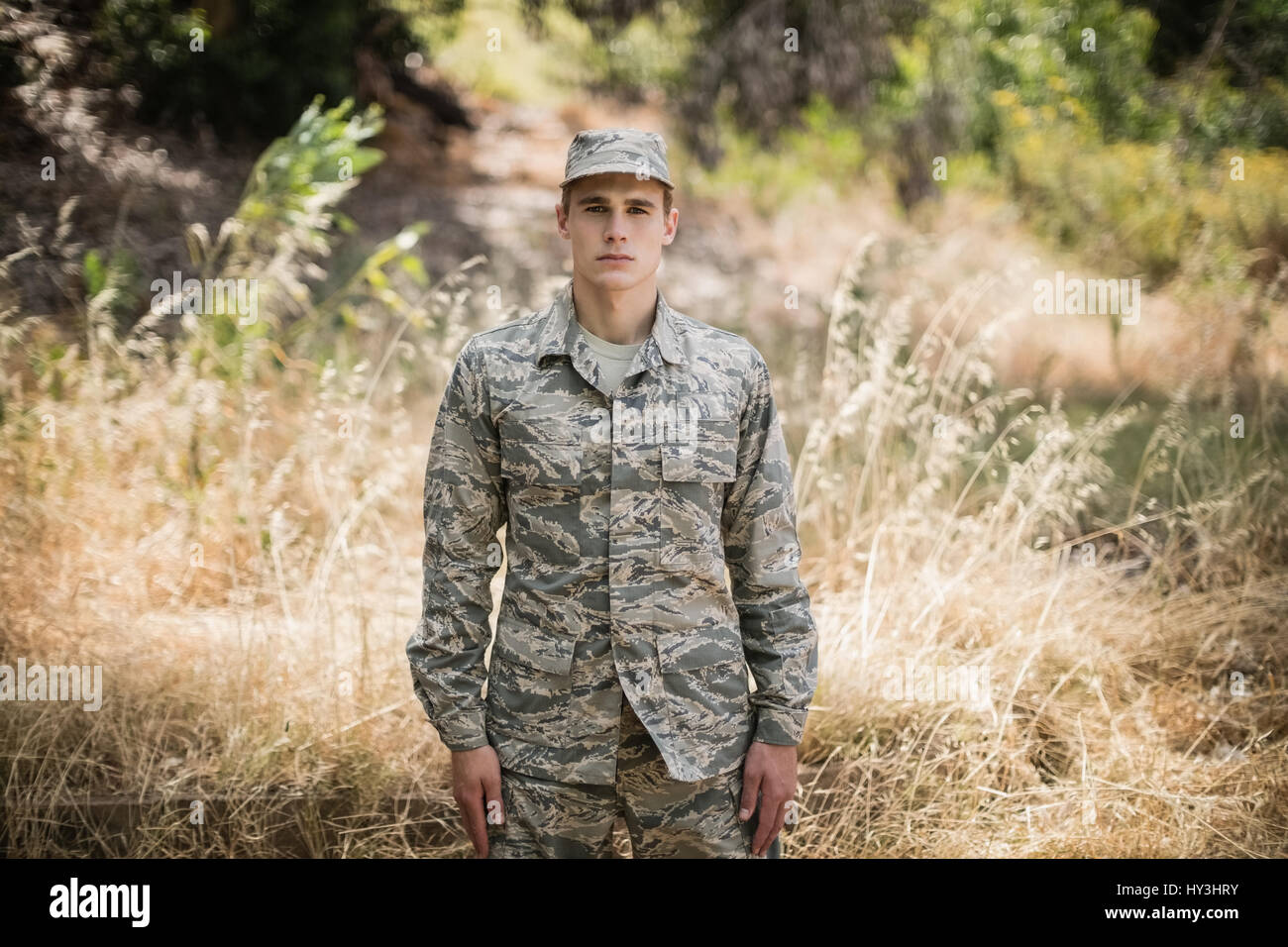 Grass apron hi-res stock photography and images - Alamy