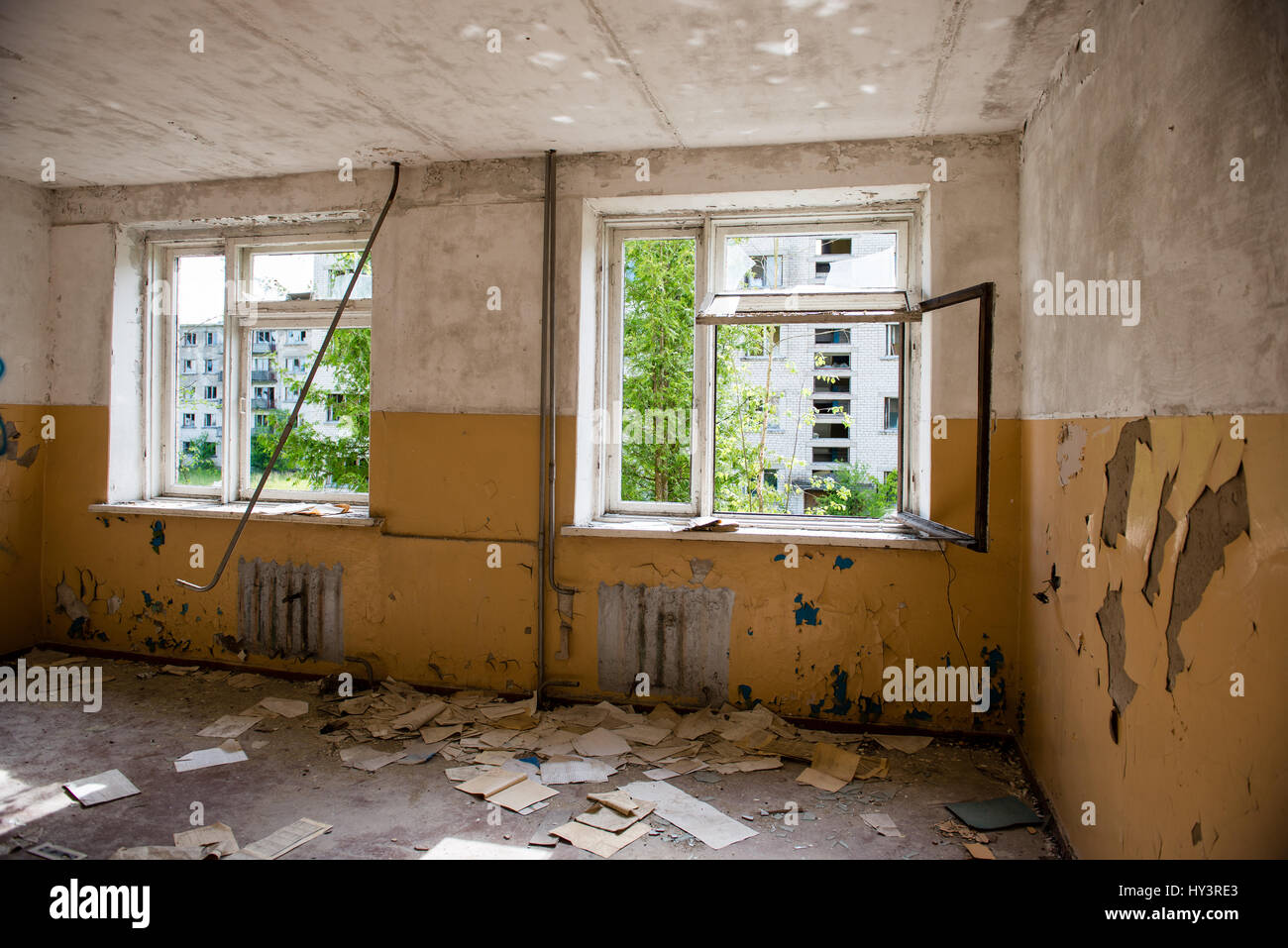 Hospital operating room in soviet hi-res stock photography and images ...