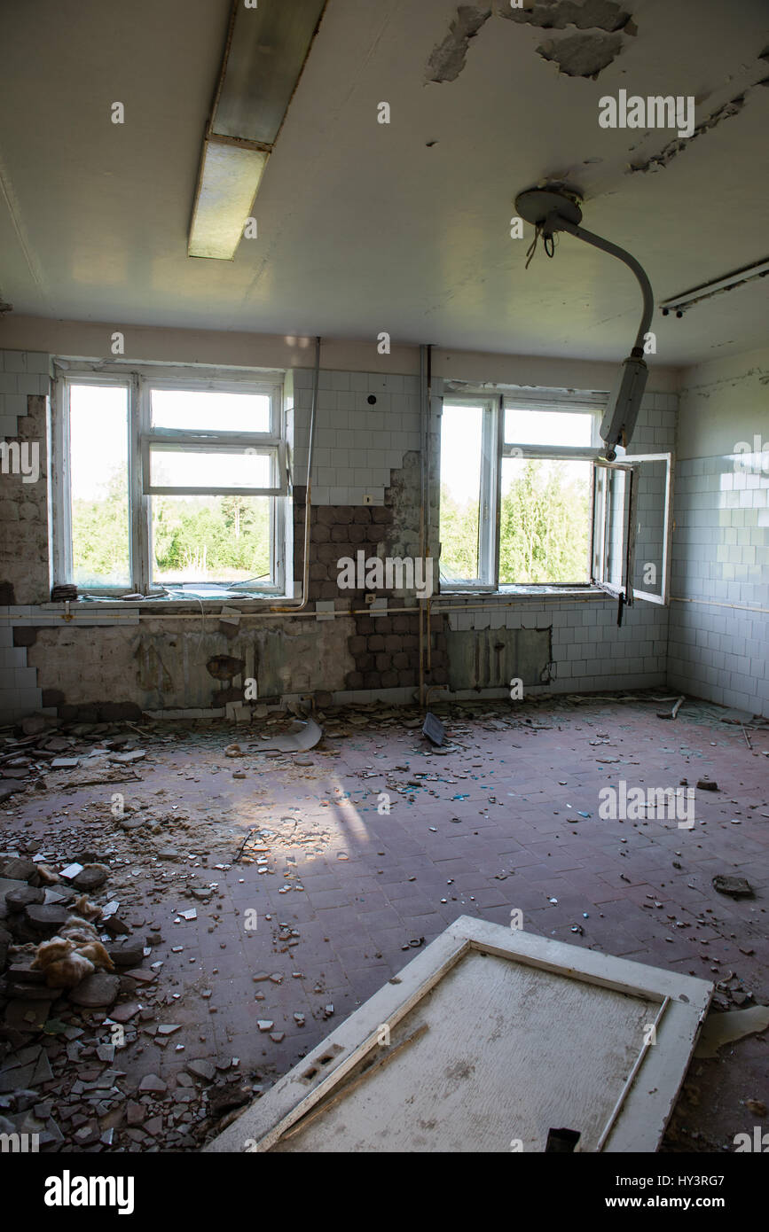 Hospital operating room in soviet hi-res stock photography and images ...