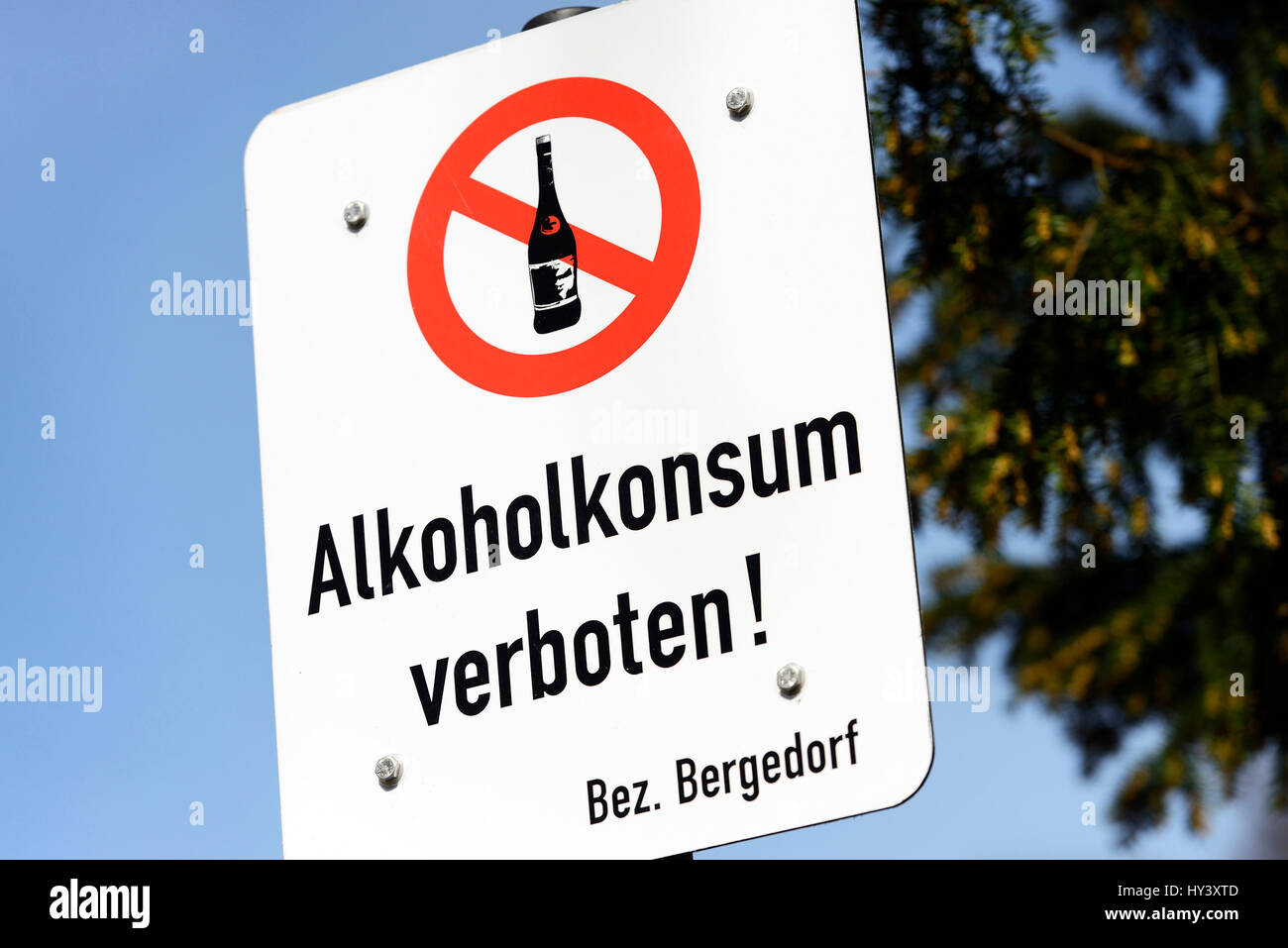 Verbotsschilder alkohol hi-res stock photography and images - Alamy