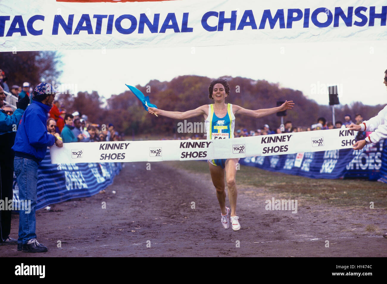 Lynn Jennings wins the 1990 TAC Cross Country Championships, Van ...
