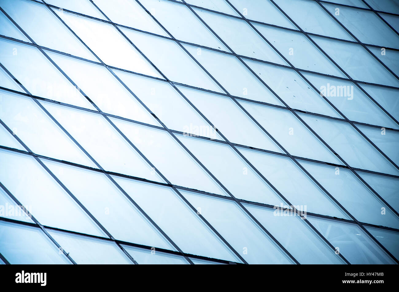 Large glass windows hi-res stock photography and images - Alamy