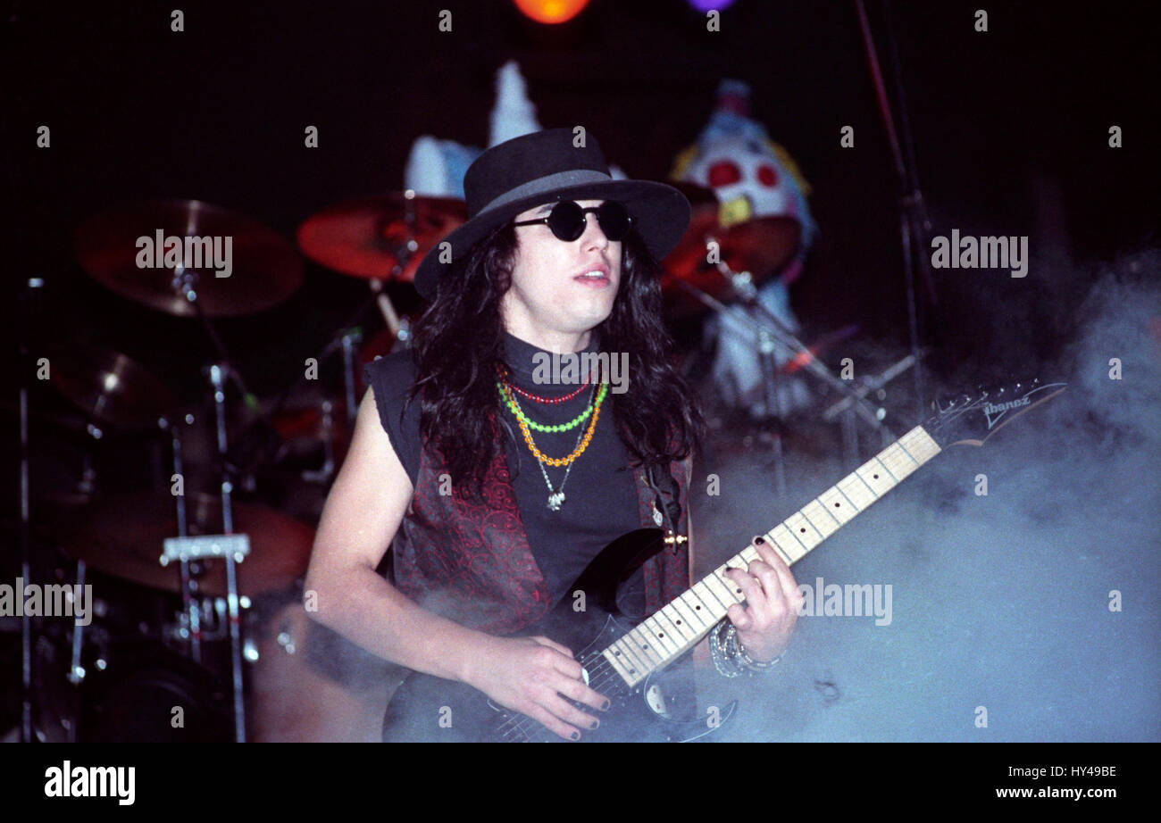 Jane's Addiction and Dave Navarro performing at legendary show at The ...