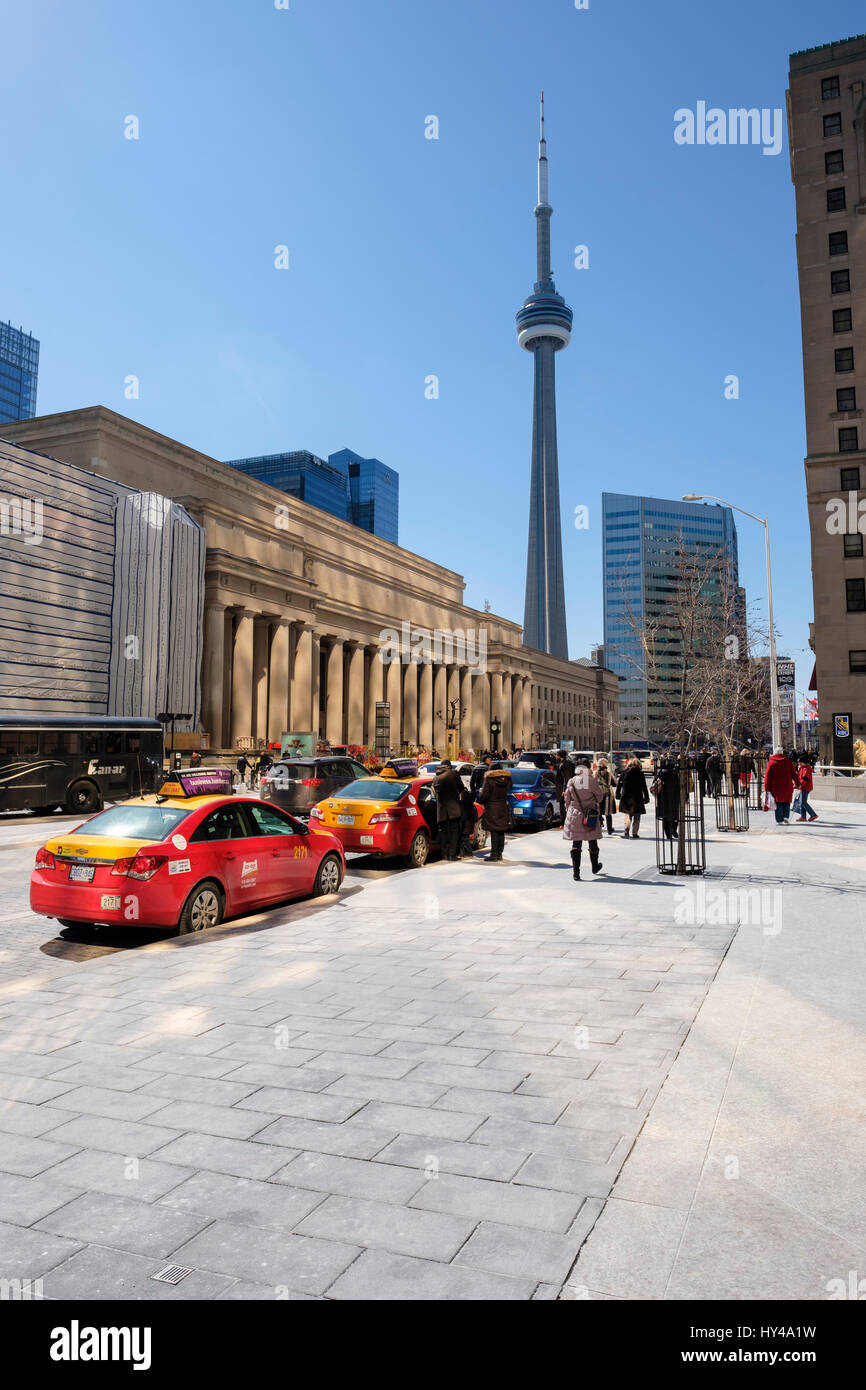 Street life, CN Tower Toronto, CN Tower Canada, view of Union Station ...