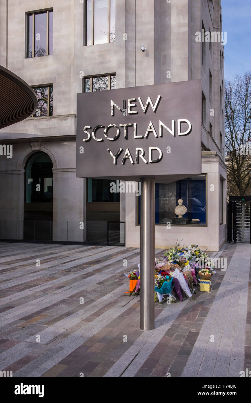 New Scotland Yard on Victoria Embankment, London, England, U.K Stock ...