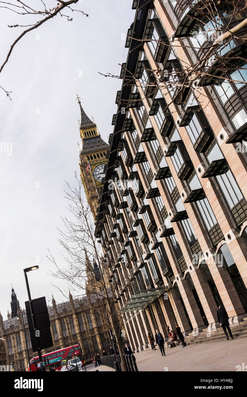Portcullis House at the northern end of Westminster Bridge, London ...
