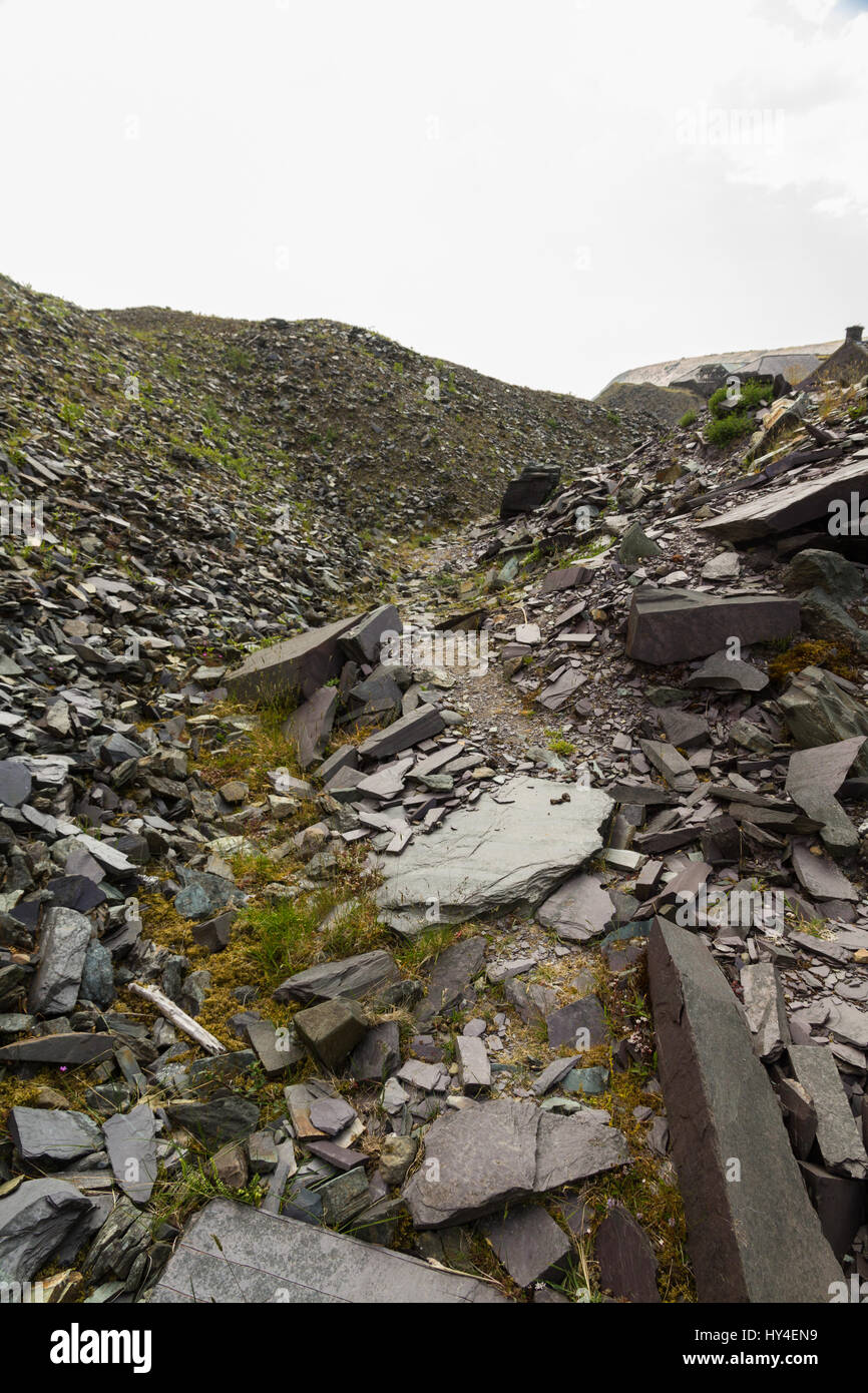 Slate waste tips hi-res stock photography and images - Alamy