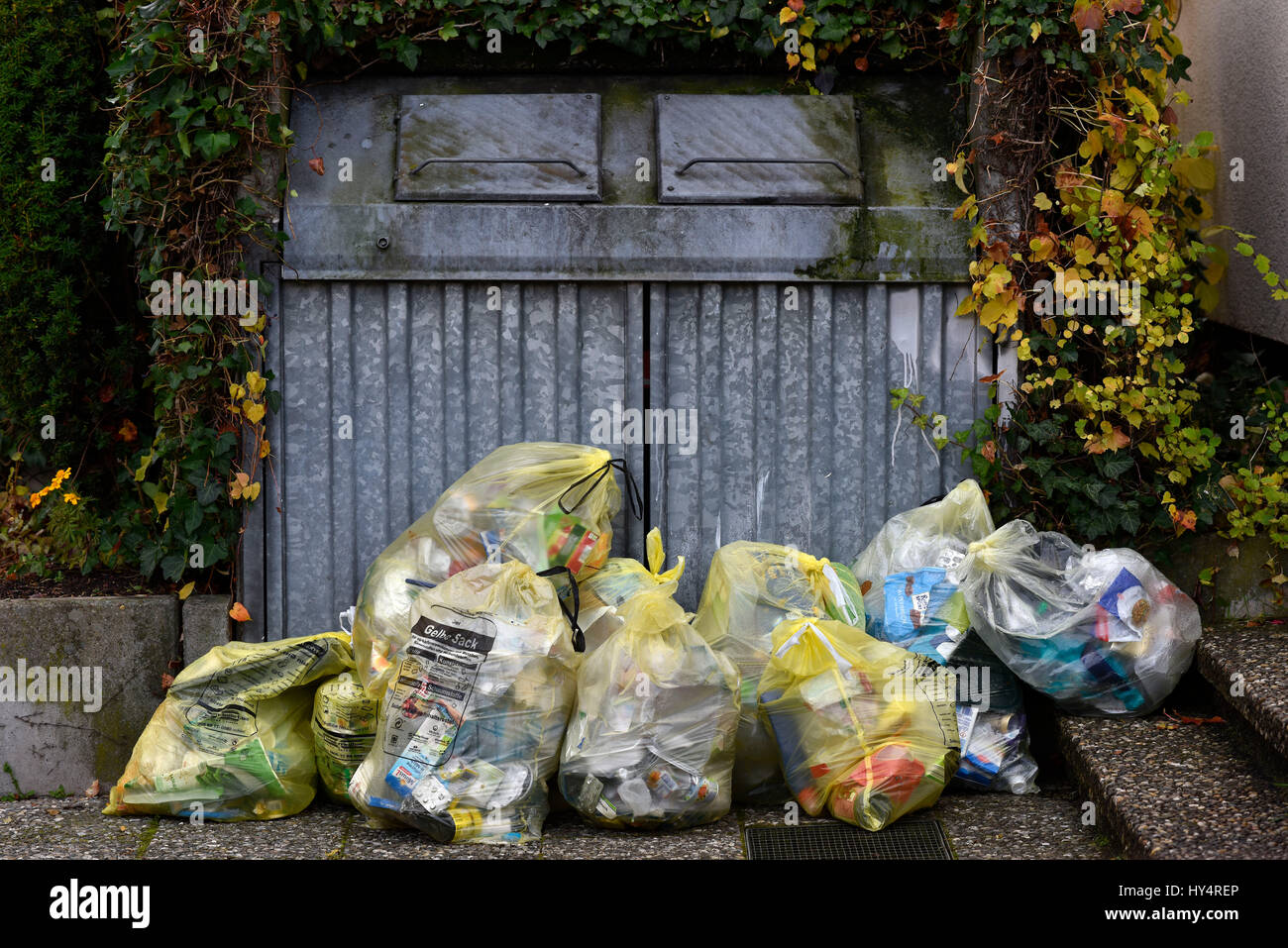 Separation of waste hi-res stock photography and images - Alamy