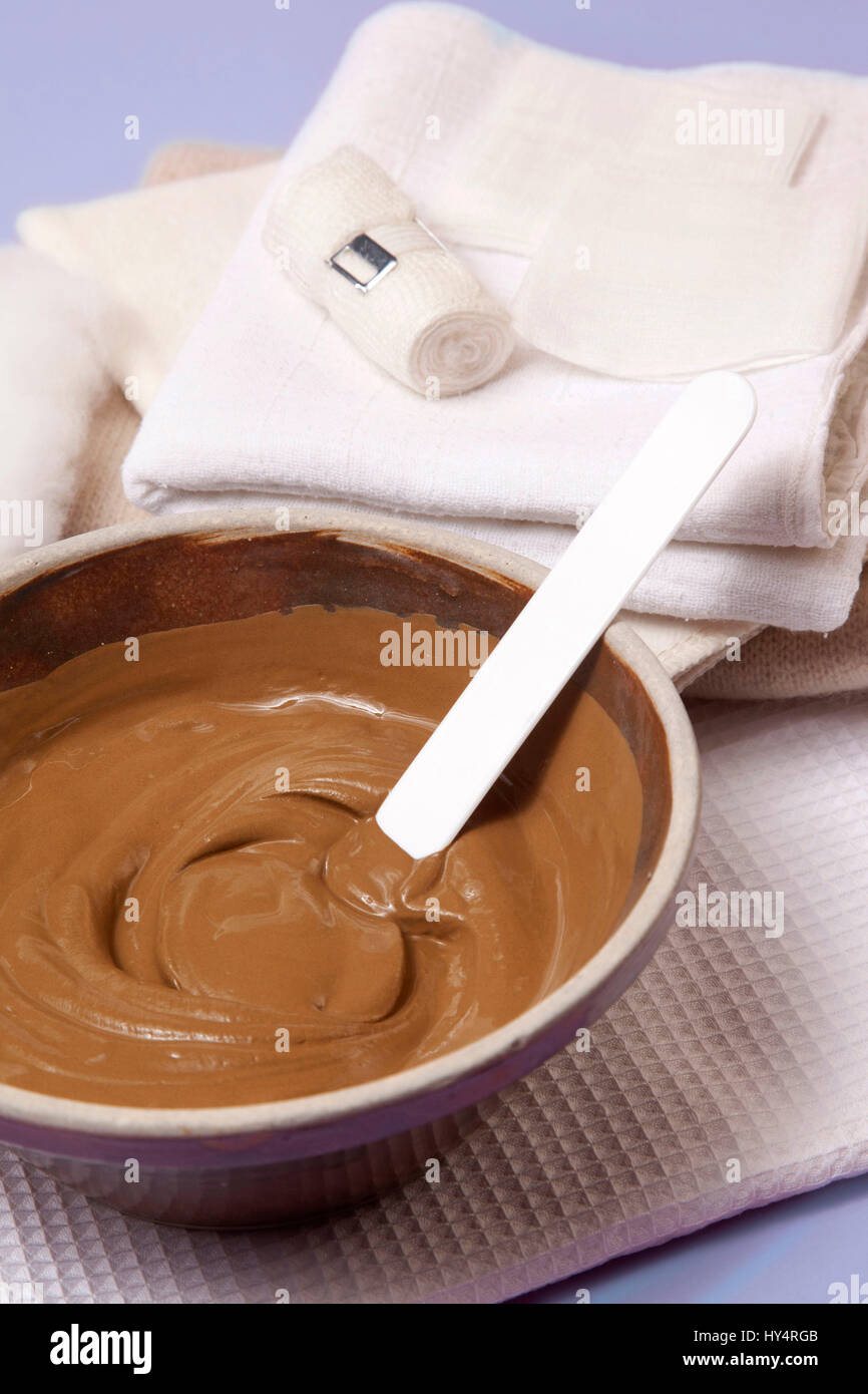 Gauze compresses hi-res stock photography and images - Alamy