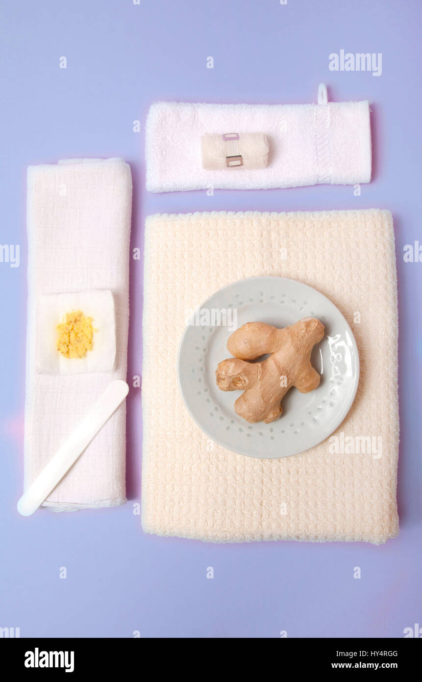 Gauze compresses hi-res stock photography and images - Alamy