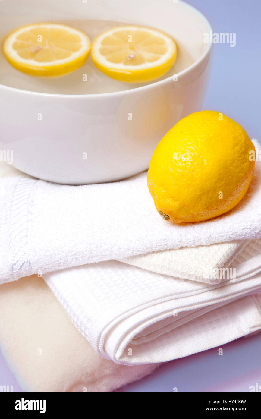 Mammary compress with lemon hi-res stock photography and images - Alamy