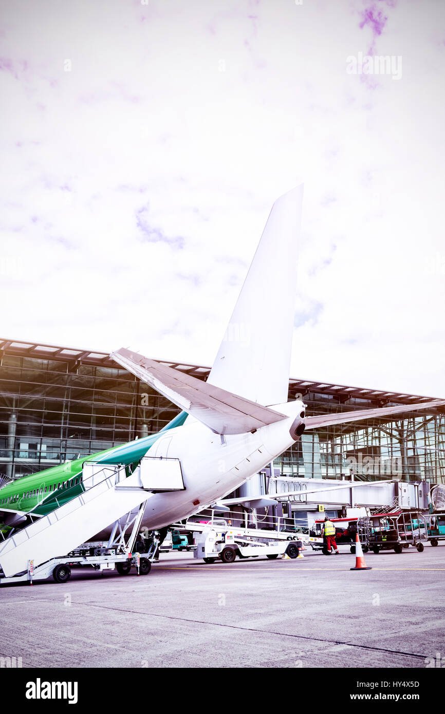 Airplane passenger legs crossed hi-res stock photography and images - Alamy