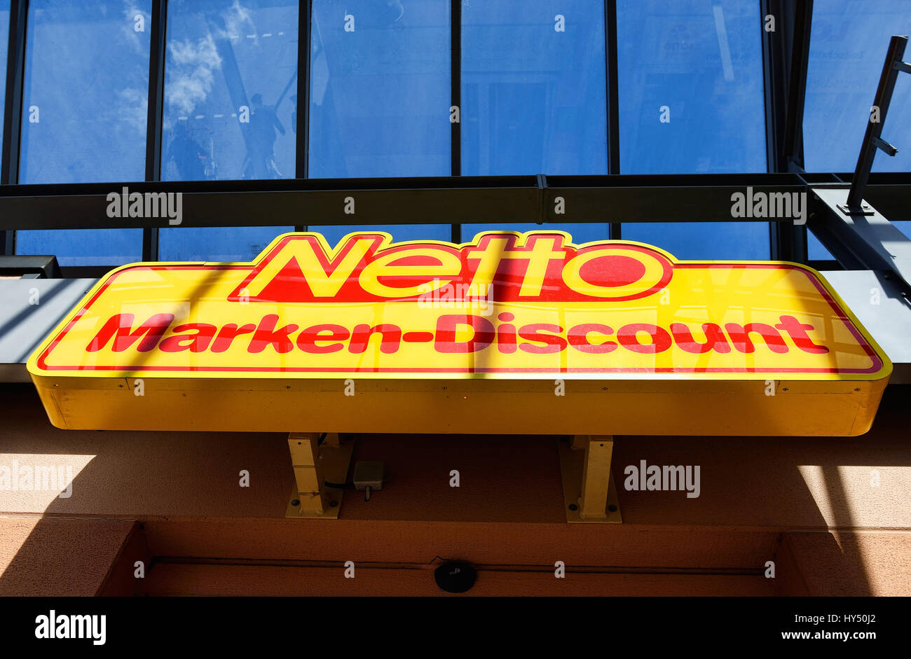 Net discounter hi-res stock photography and images - Alamy