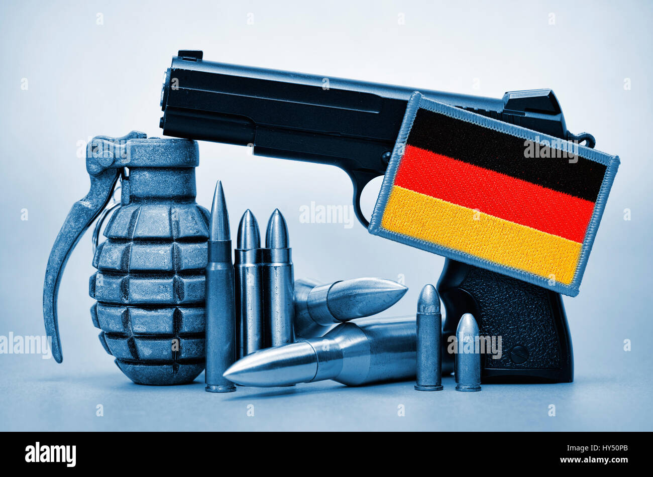 Waffen pistole hi-res stock photography and images - Alamy