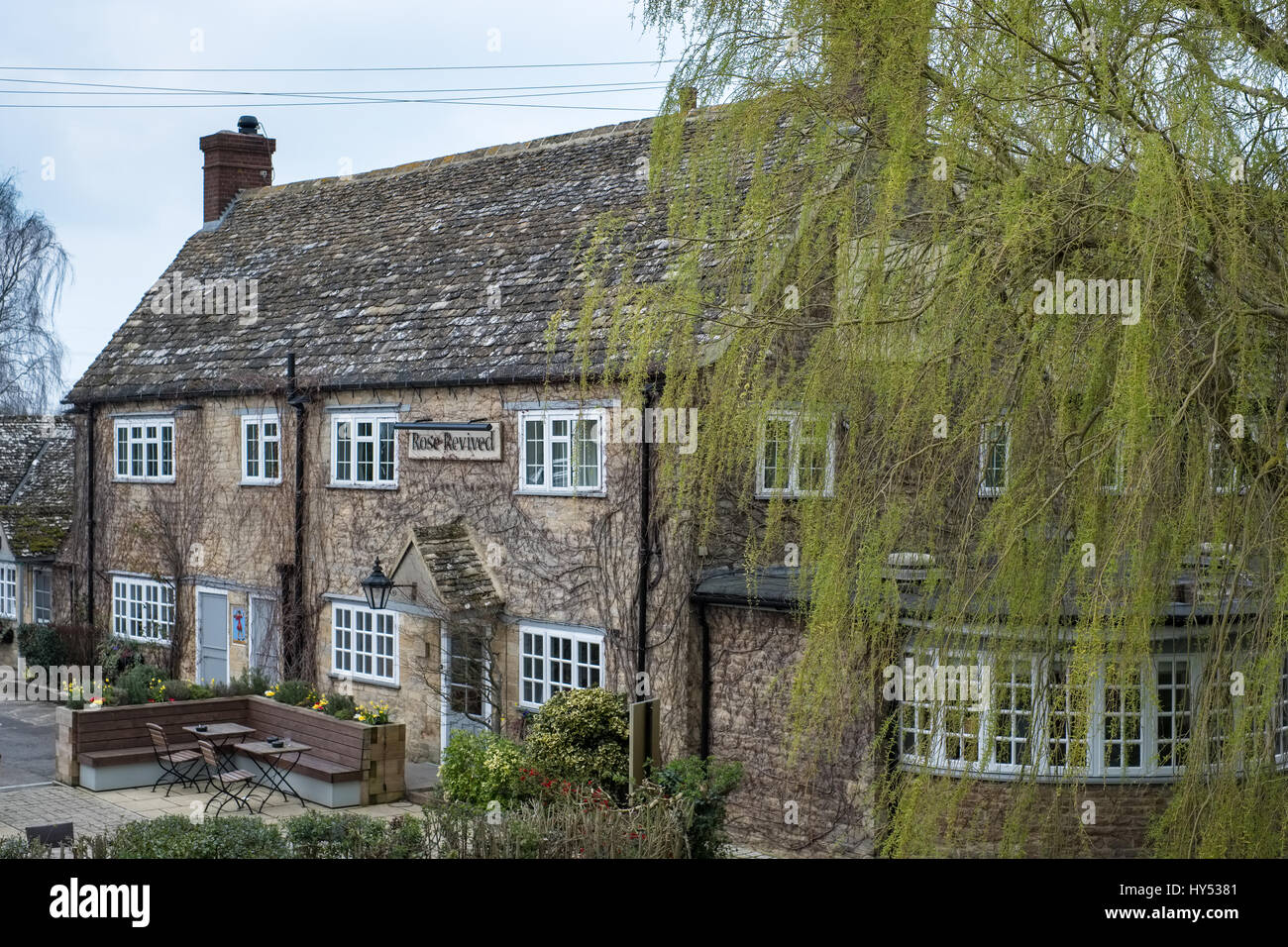 The rose revived witney hi-res stock photography and images - Alamy