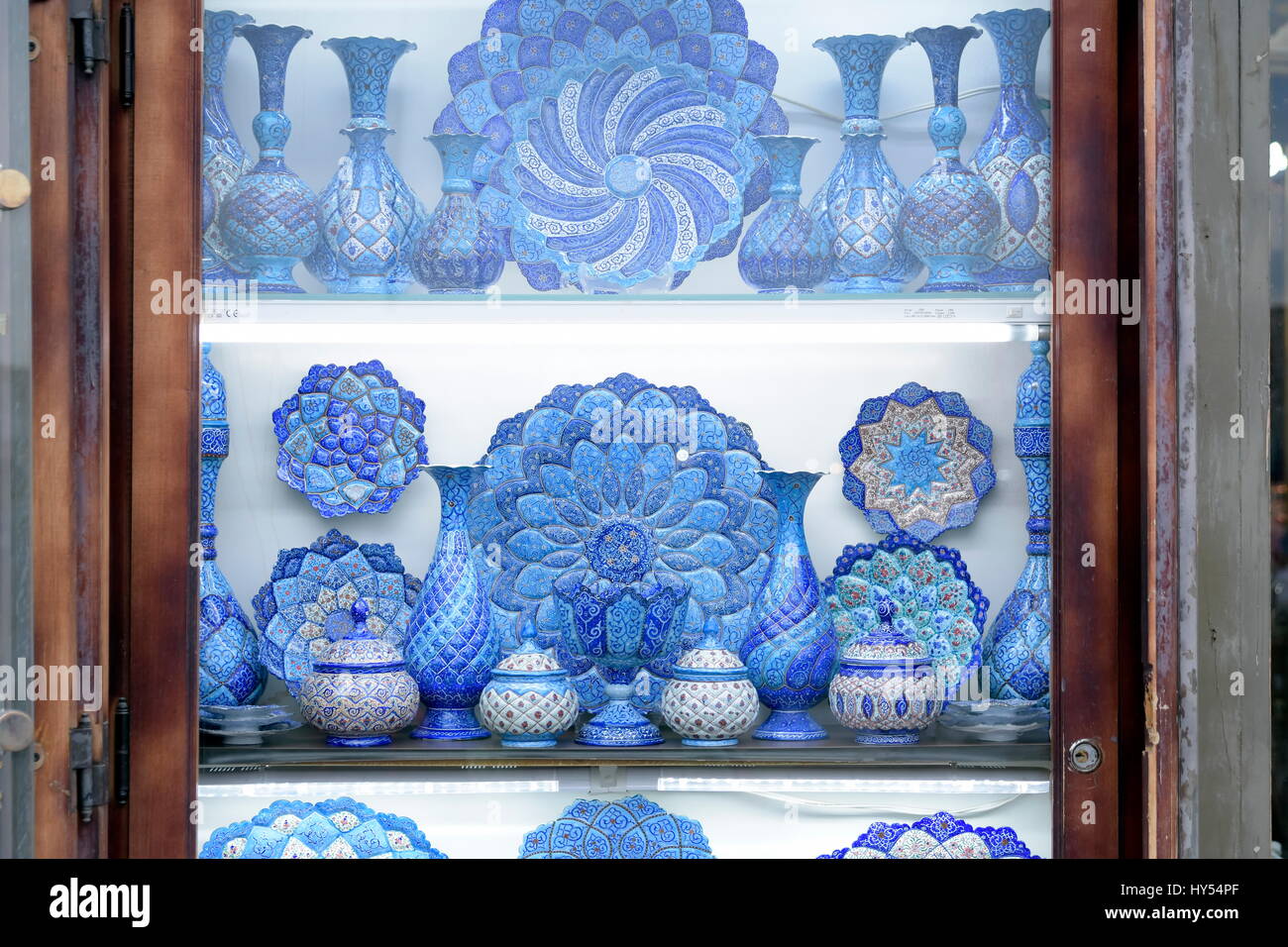 Handicraft made in esfahan isfahan hi-res stock photography and images ...