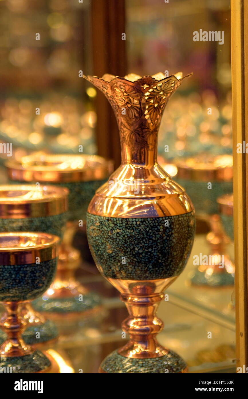 Handicraft made in esfahan isfahan hi-res stock photography and images ...