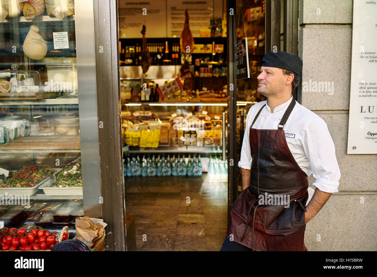 Small deli store front hi-res stock photography and images - Alamy