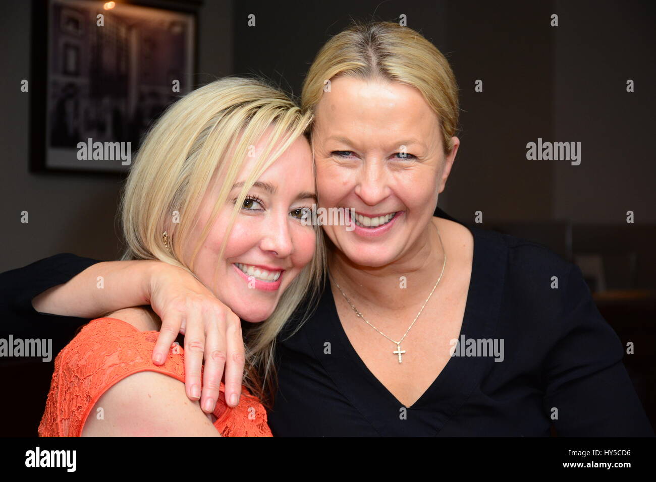 Beth Jones hosts an intimate VIP dinner with a group of celebrity ...