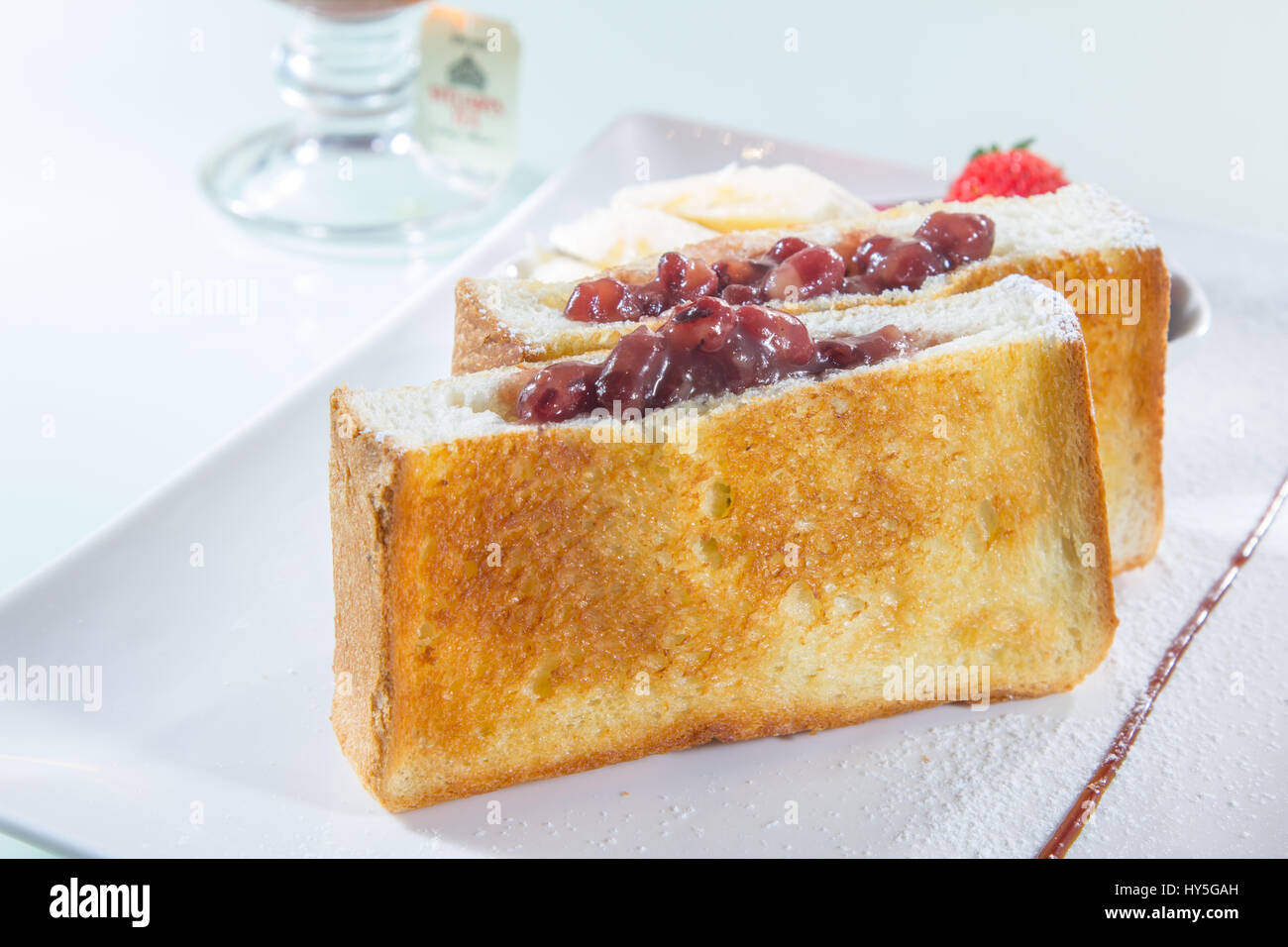 bread and toast Stock Photo - Alamy