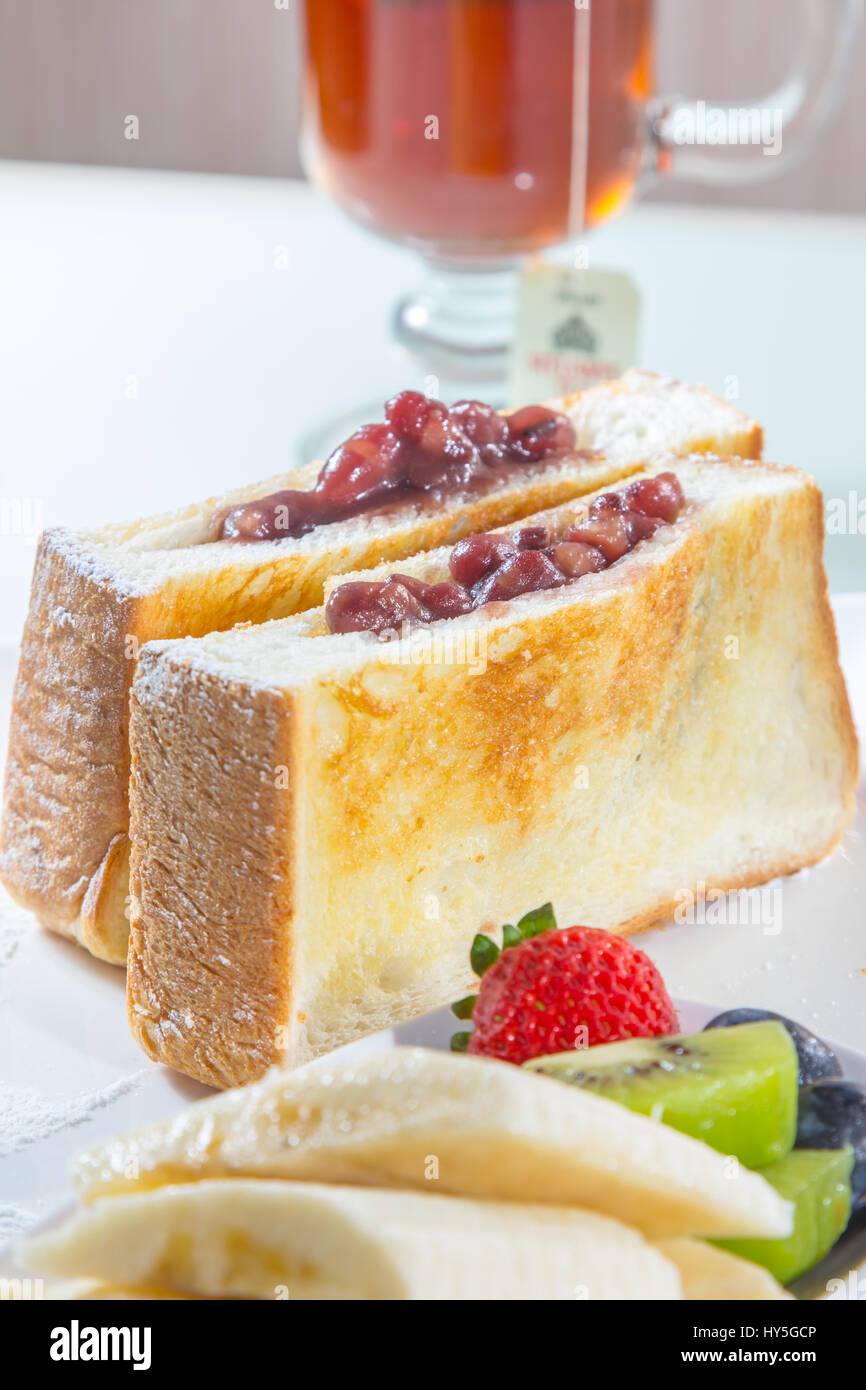 bread and toast Stock Photo - Alamy