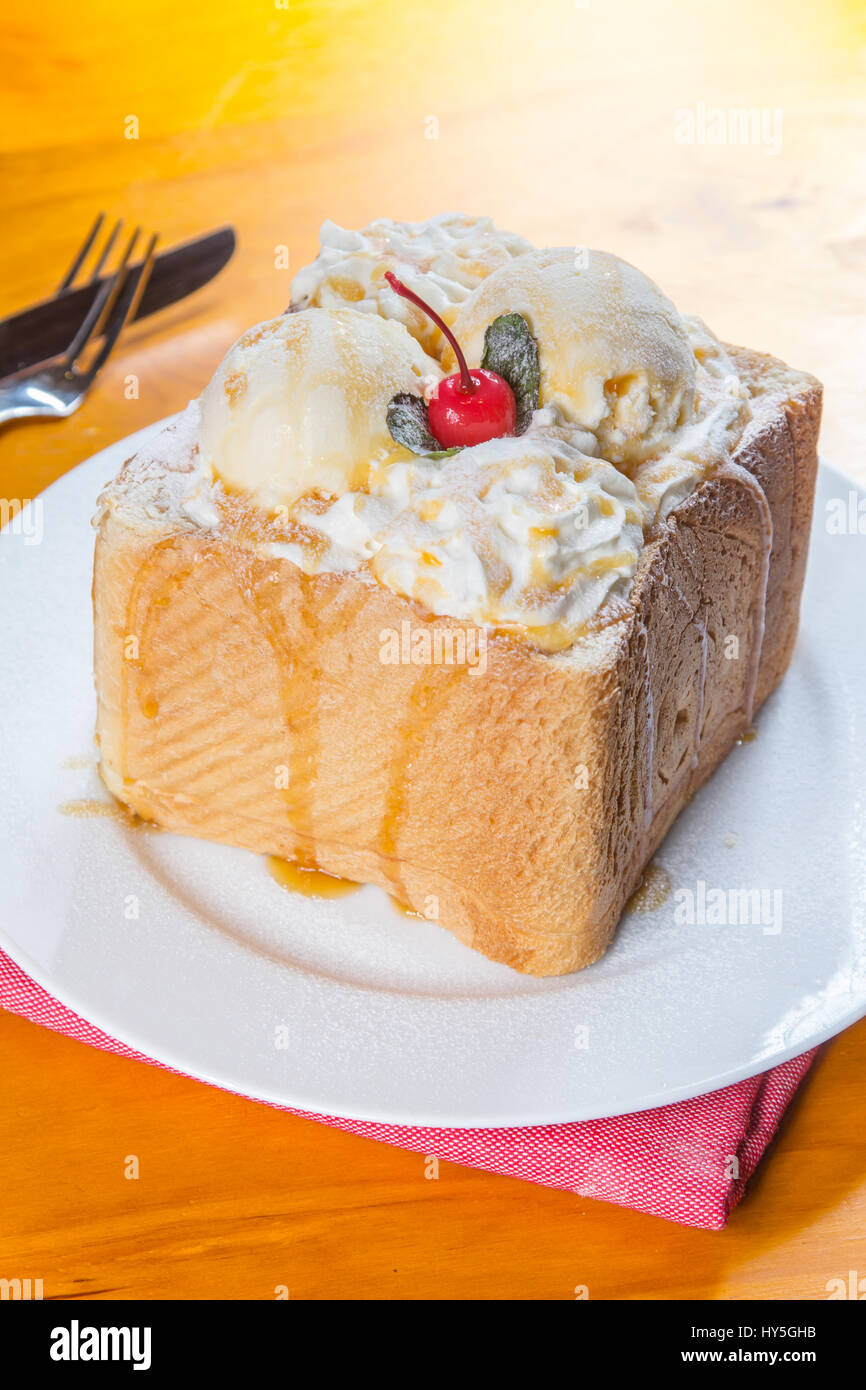 bread and toast Stock Photo - Alamy