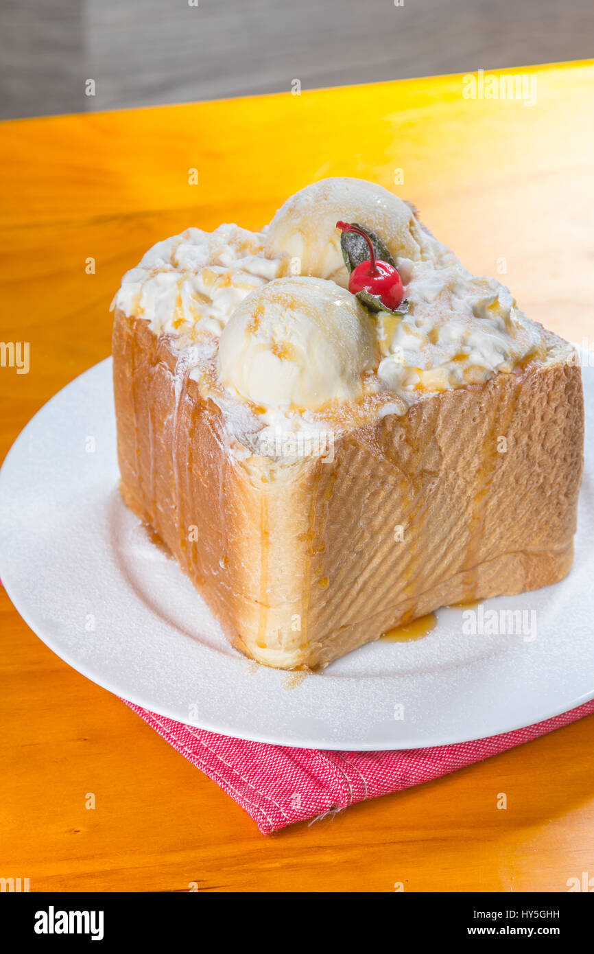 bread and toast Stock Photo - Alamy