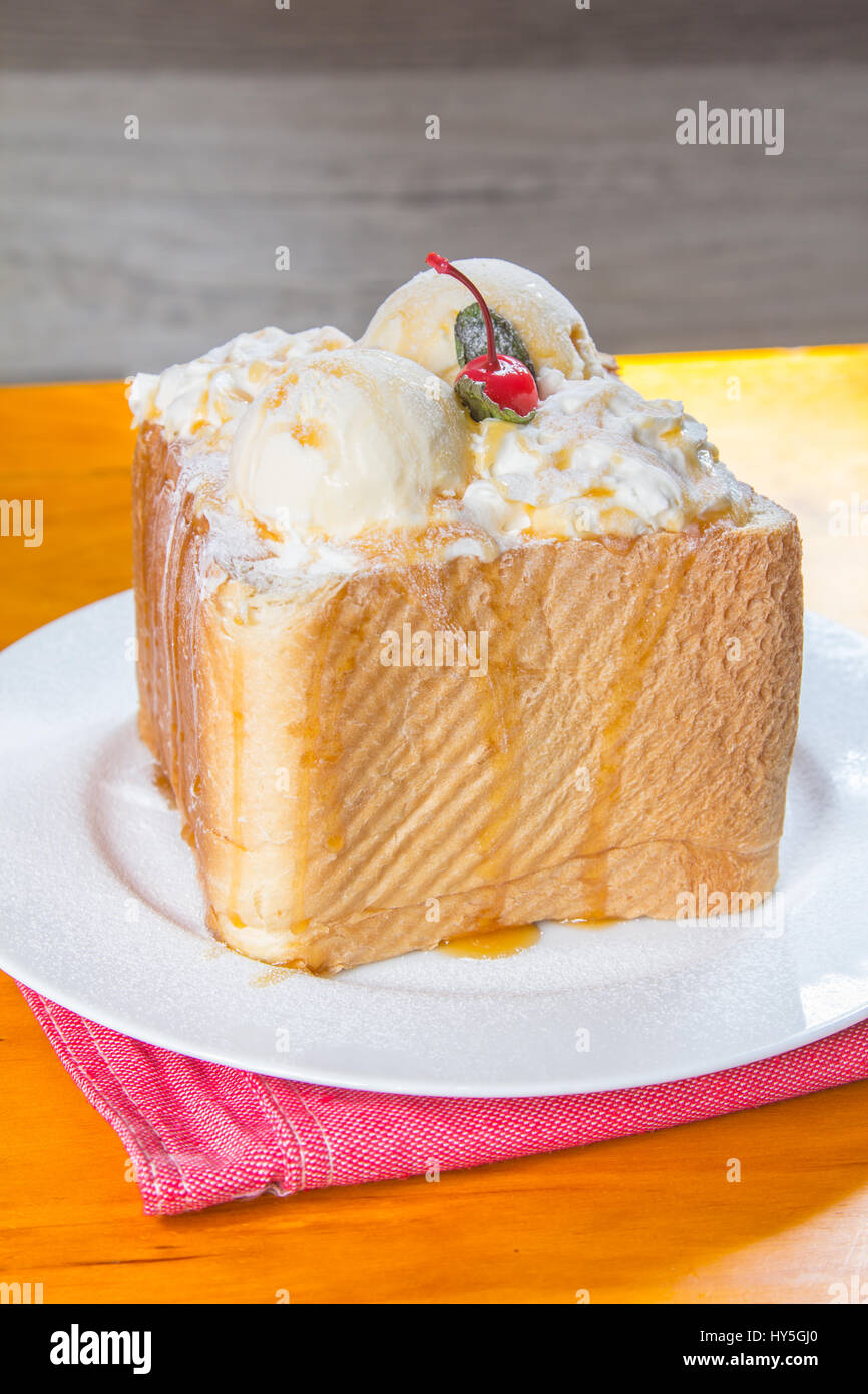bread and toast Stock Photo - Alamy