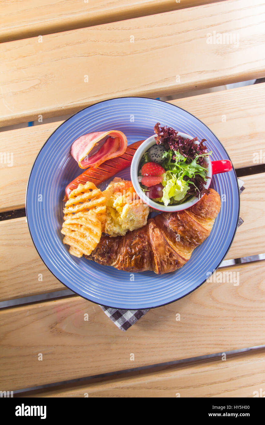 bread and toast Stock Photo - Alamy