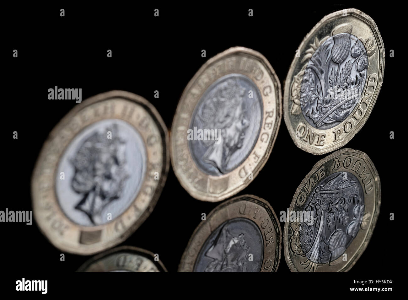 New one pound coin design hi-res stock photography and images - Alamy