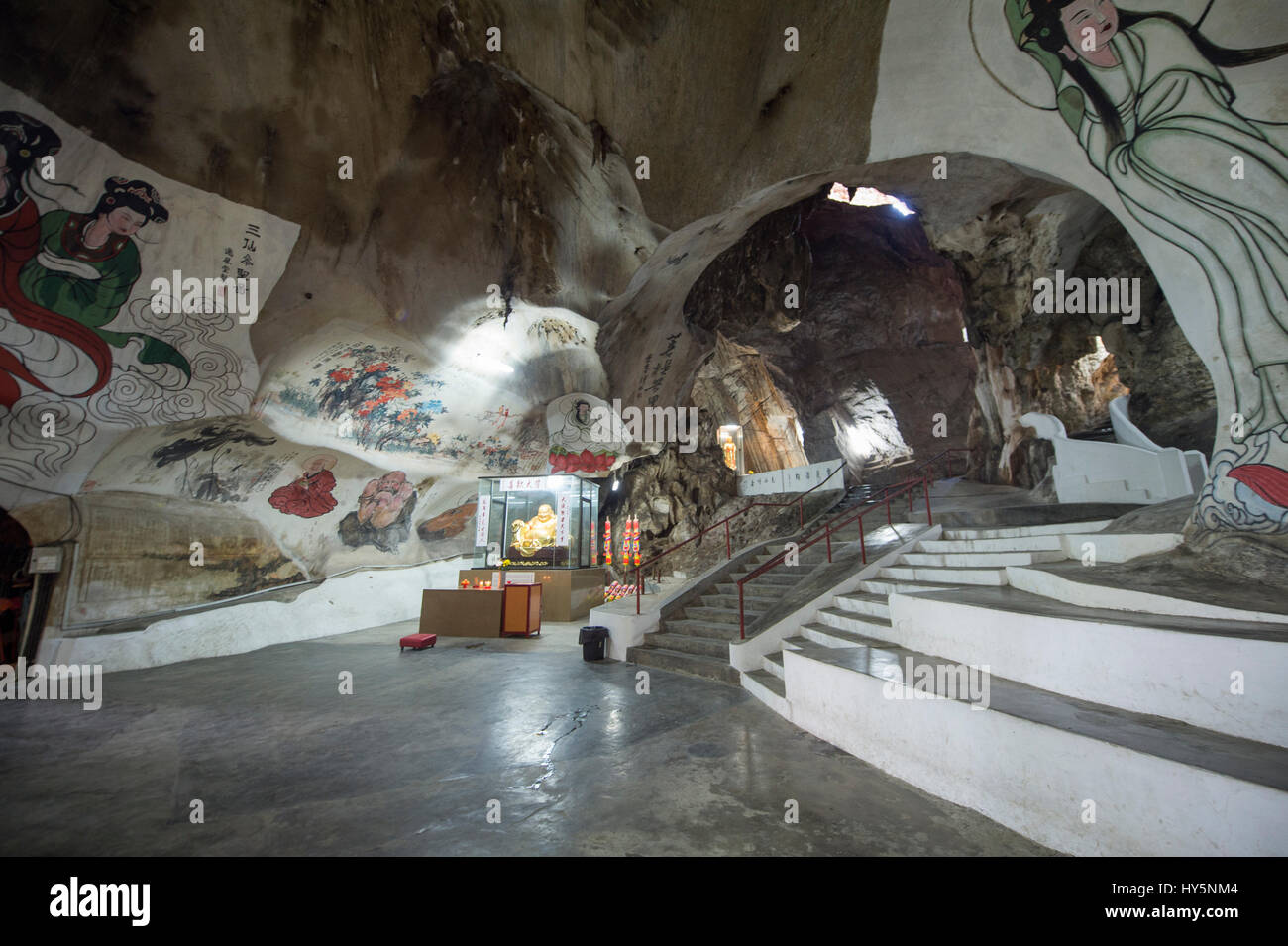 The Perak Tong. It is a Chinese Buddhist temple built within a ...