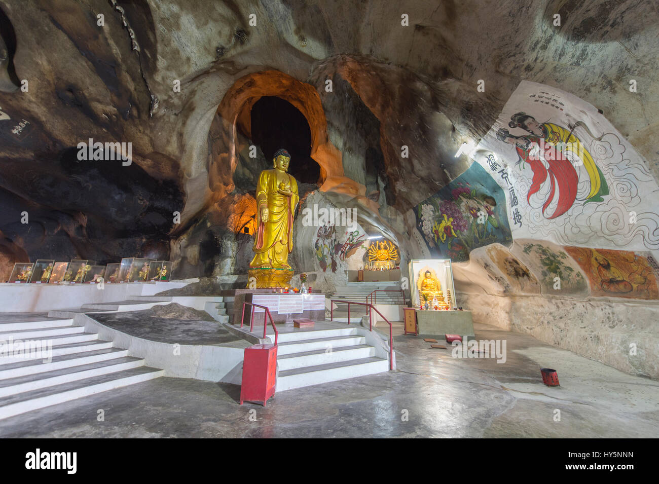 The Perak Tong. It is a Chinese Buddhist temple built within a ...