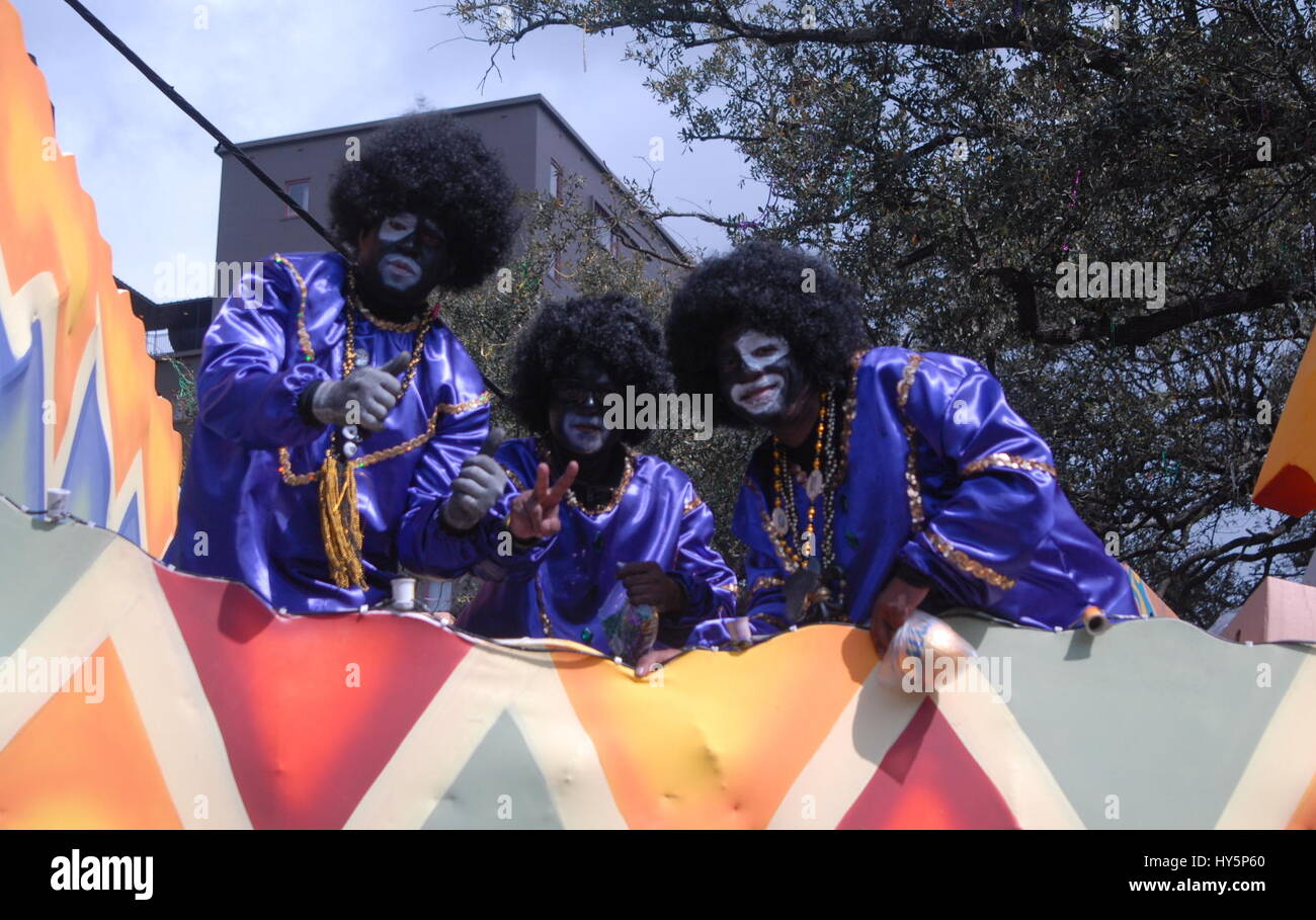 Float riders and parade goers celebrate Mardi Gras 2017 Parade in New ...