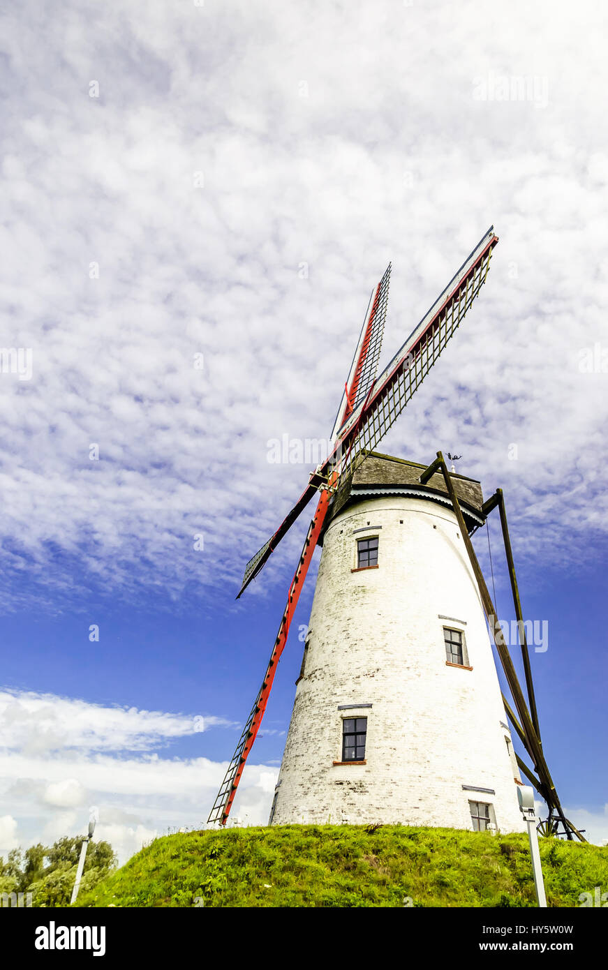 Dutch windmill on kinderdijk hi-res stock photography and images - Alamy