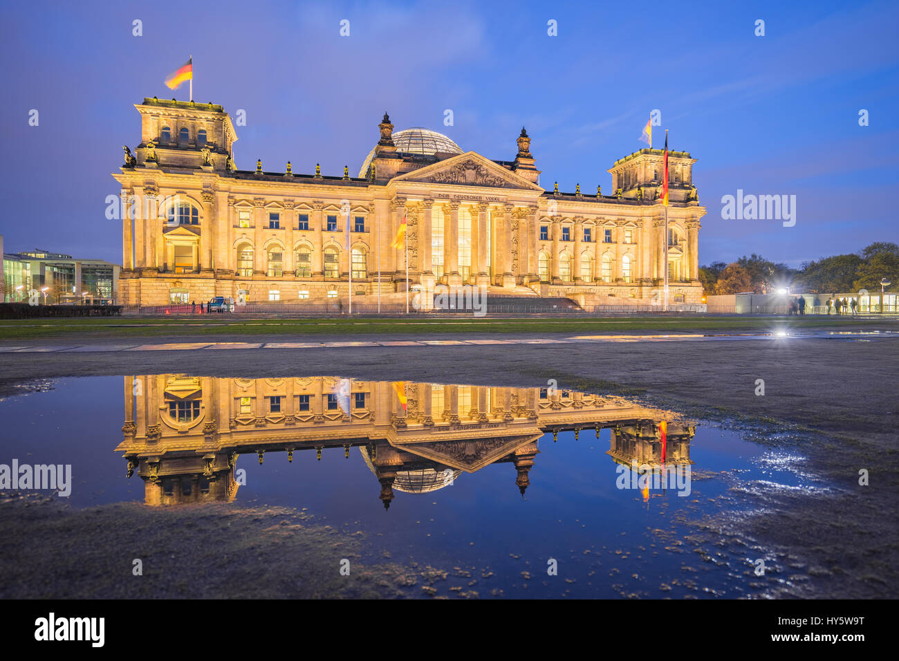 Reichstag building at night in Berlin, Germany Stock Photo - Alamy