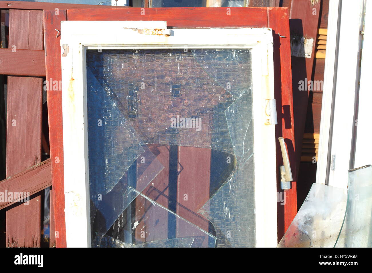Rotten window frames hi-res stock photography and images - Alamy