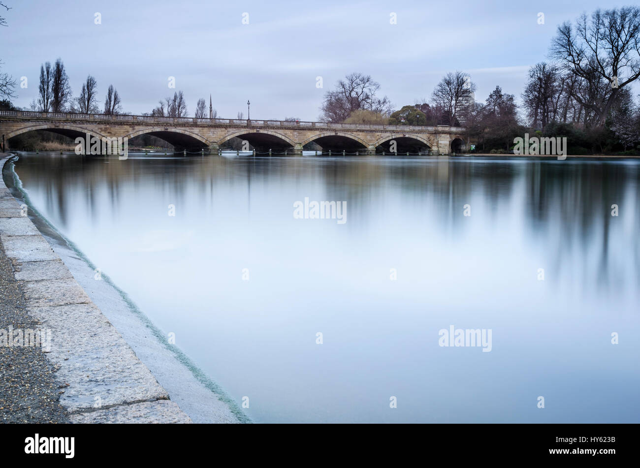 The serpentine bridge and the serpentine hi-res stock photography and ...