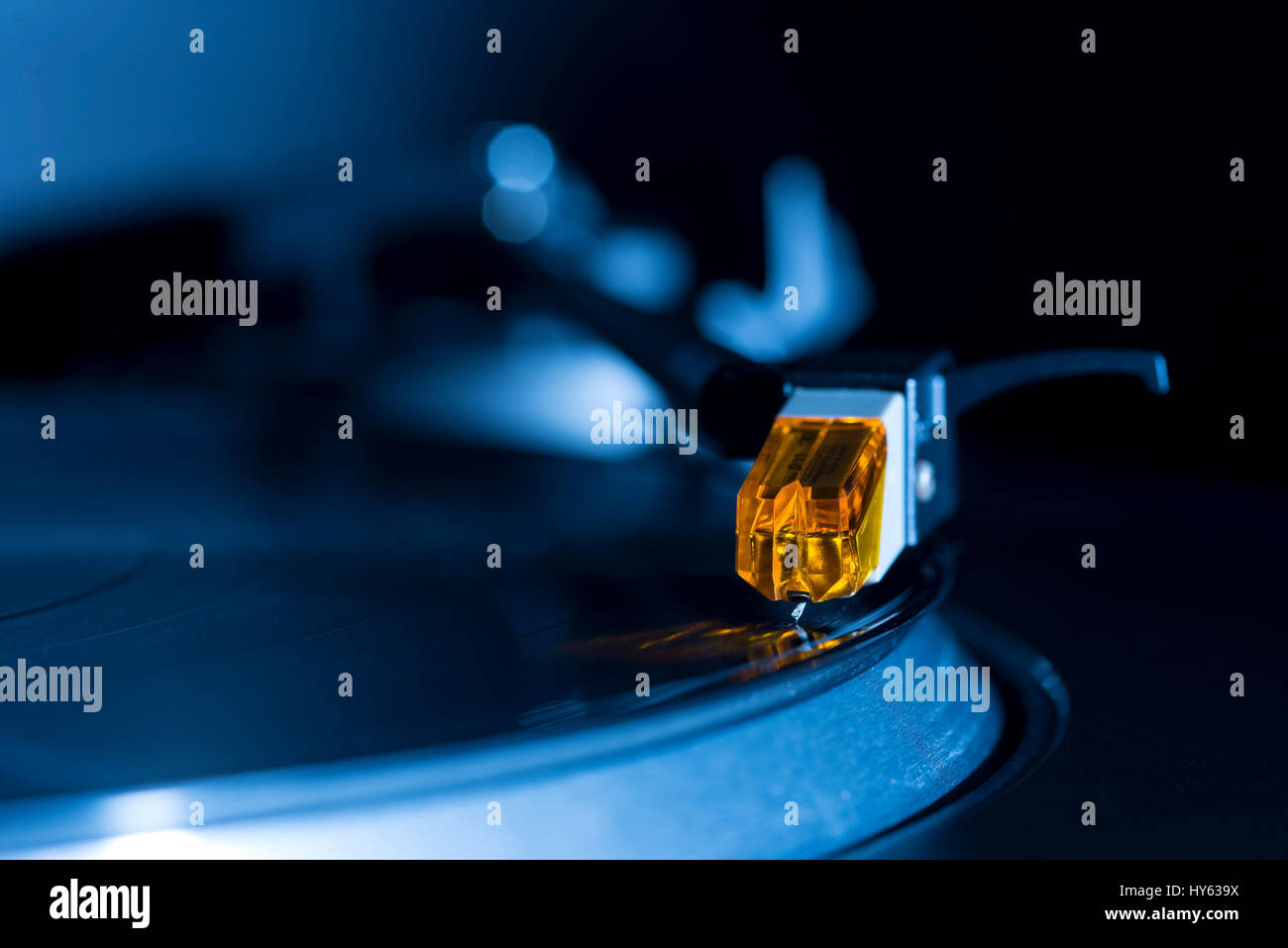 Record on turntable hi-res stock photography and images - Alamy
