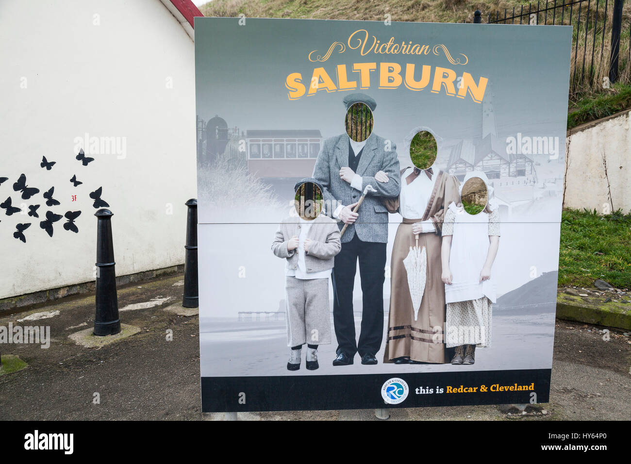 Seaside peep through board hi-res stock photography and images - Alamy