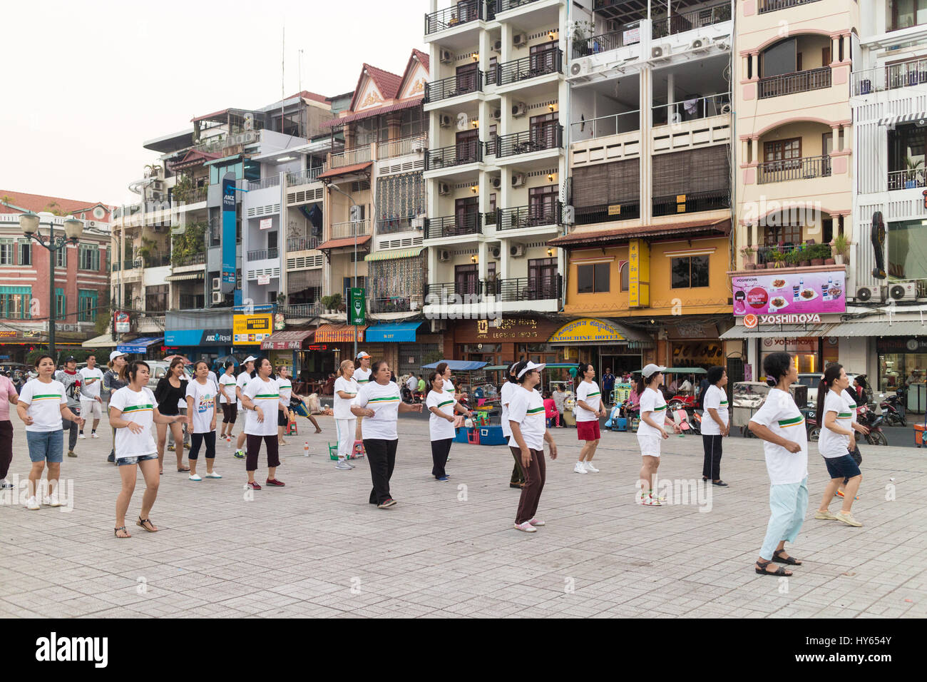 Phnom penh cambodian people hi-res stock photography and images - Alamy