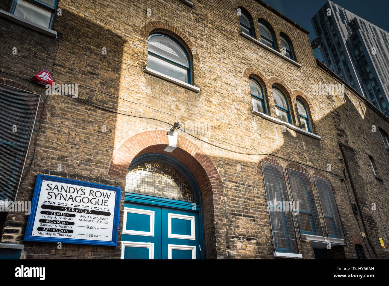 Sandys Row Synagogue in Spitalfields in the East End of London Stock ...