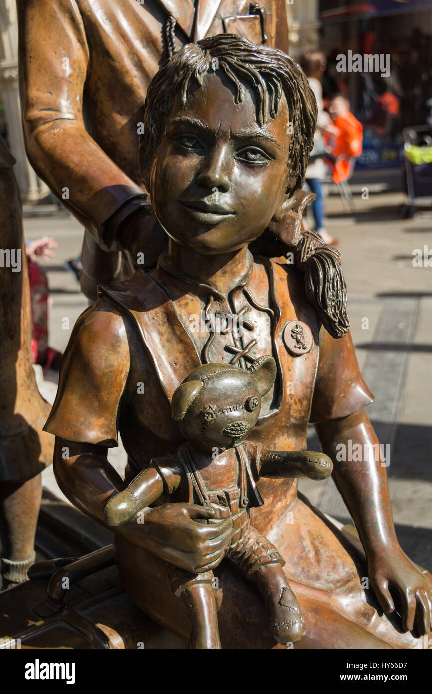 Child transport memorial sculpture hi-res stock photography and images ...